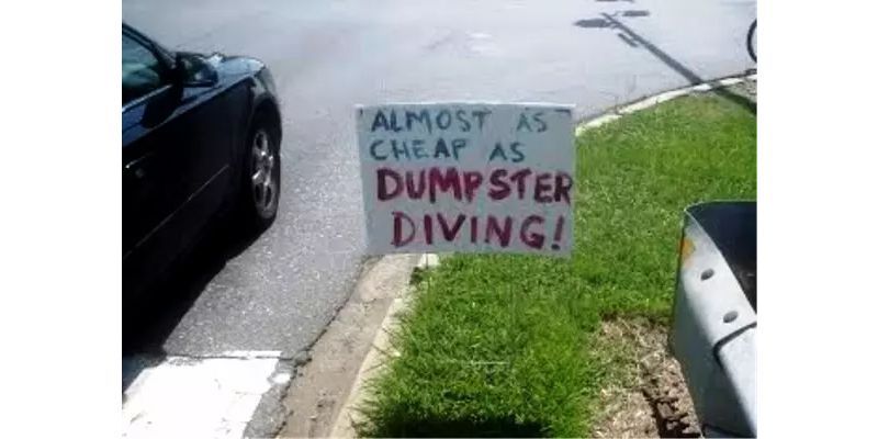 Here Are Some of the Funniest Yard Signs You've Ever Seen