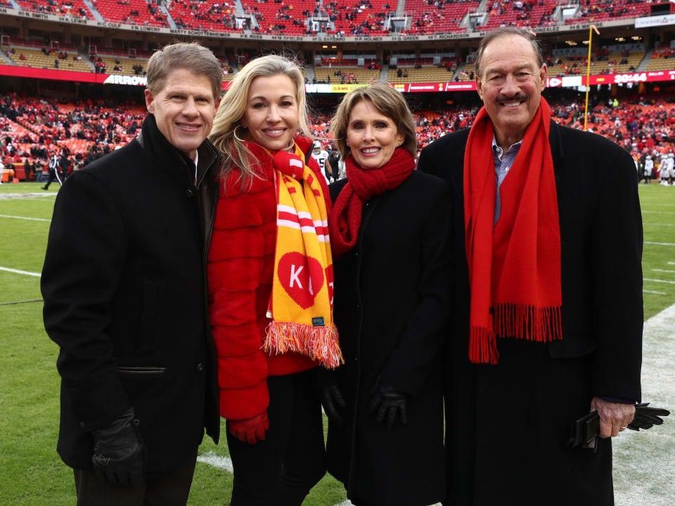 Billionaire American Families: The Richest Estates in the US