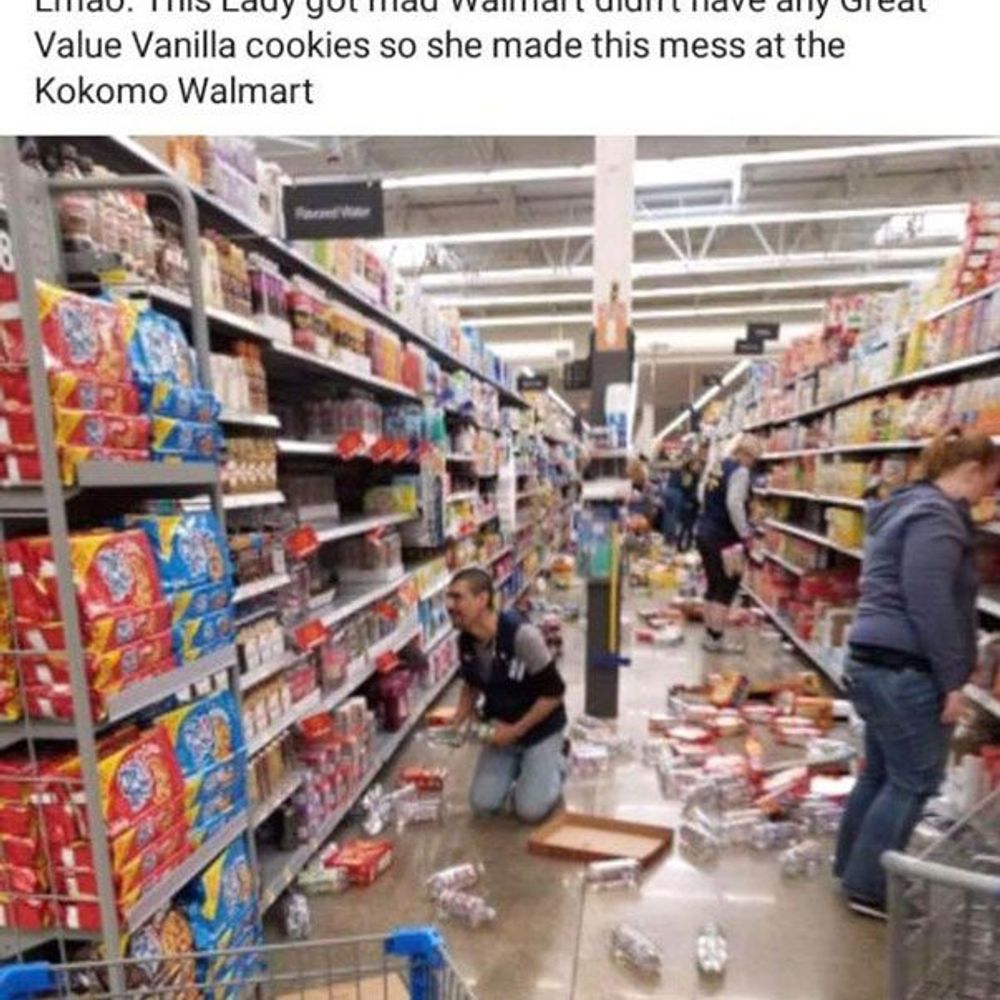 Funny Walmart Shoppers: Pictures Capture Weirdest Customers