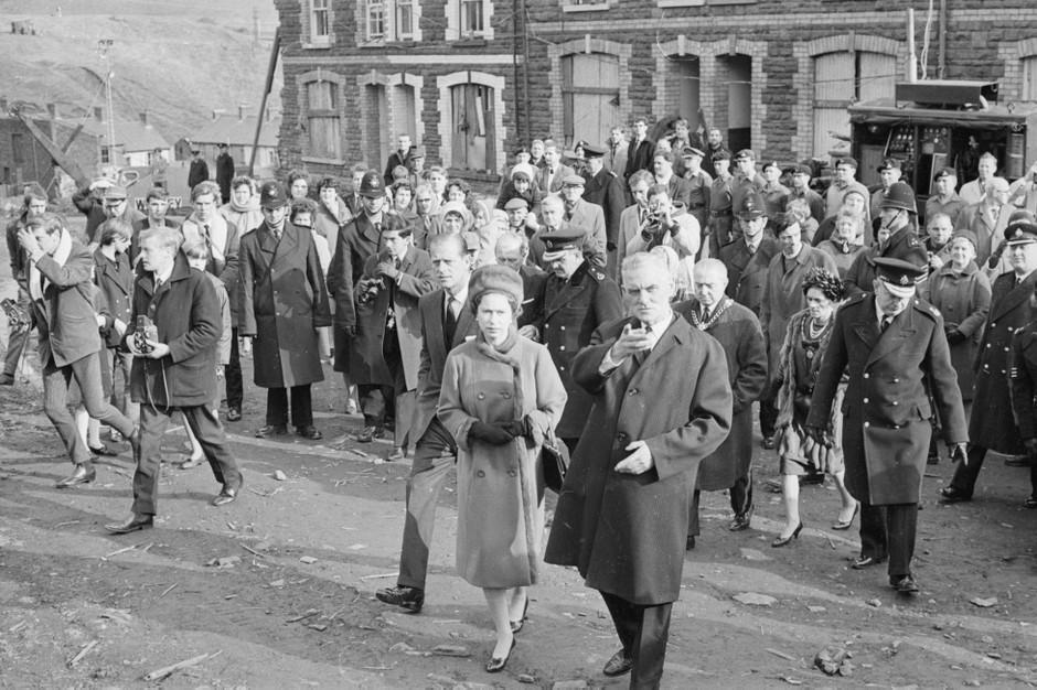 The Queen's Greatest Regret: The Aberfan Mine Disaster: - Your Royals