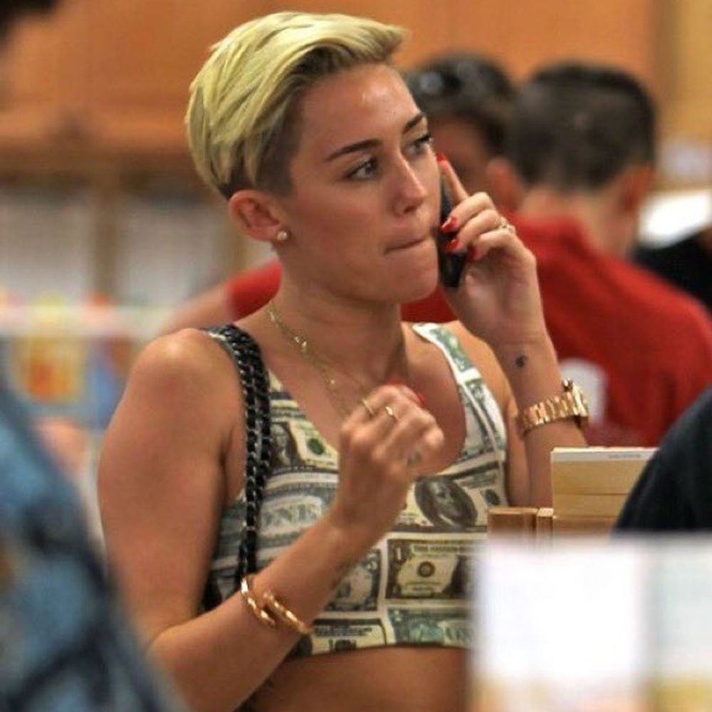 Crazy Grocery Store Outfits That Turned Shoppers' Heads