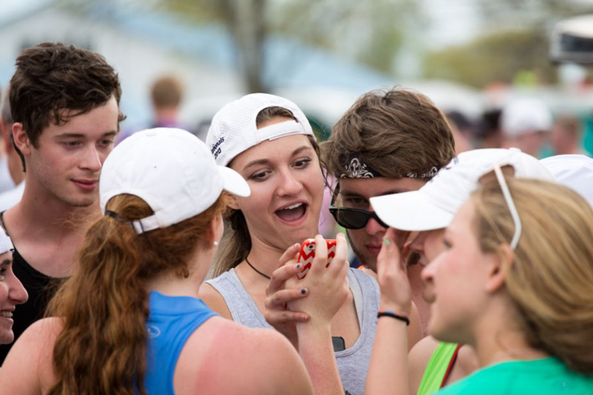 30 Trends Gen Z Are Bringing Back for Some Reason - The Financial Savvy